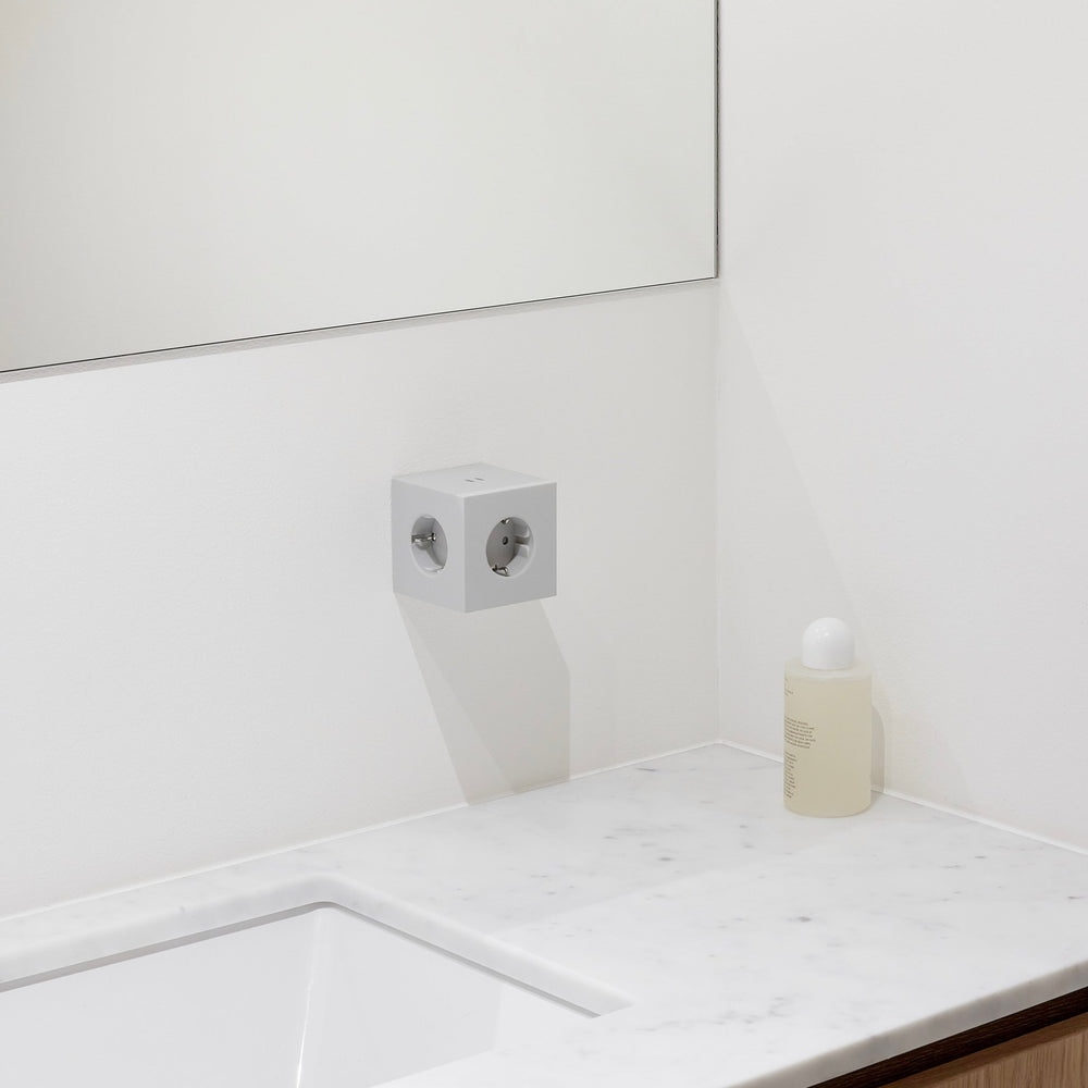Square 2 - Power Extender – AVOLT